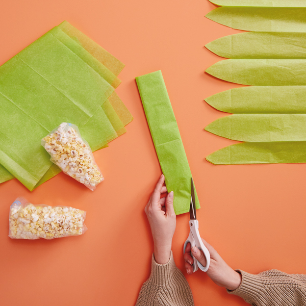4 colorful Thanksgiving kids crafts to brighten up your table ...